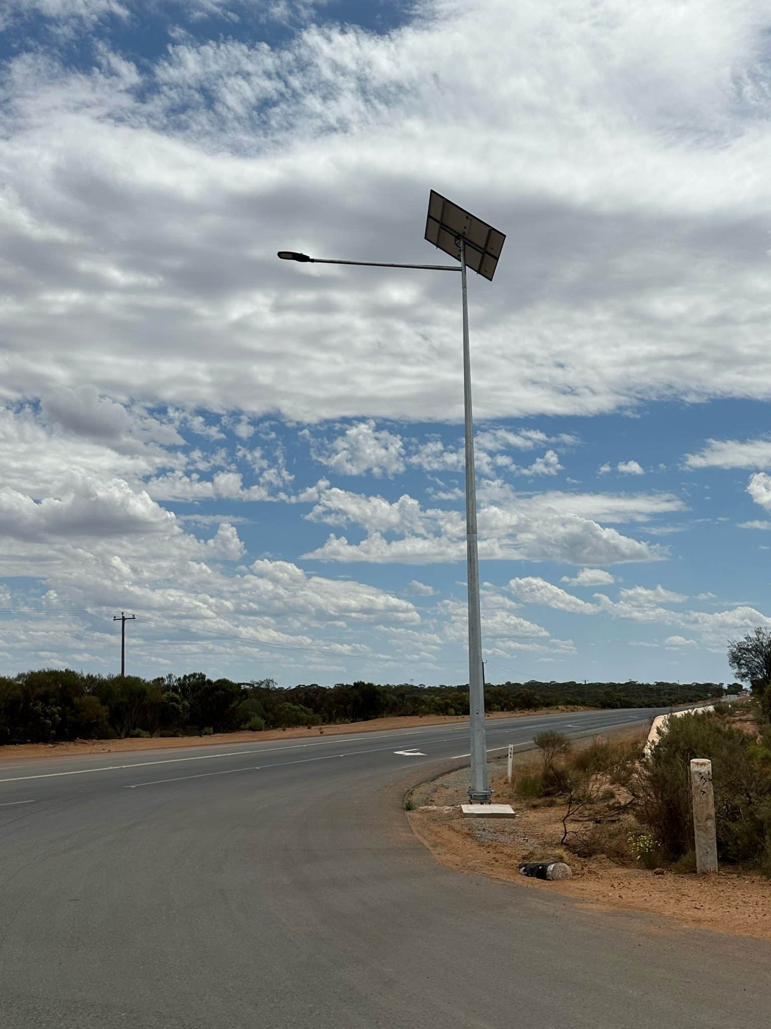 Solar Powered Flag Lighting - Moma Solar