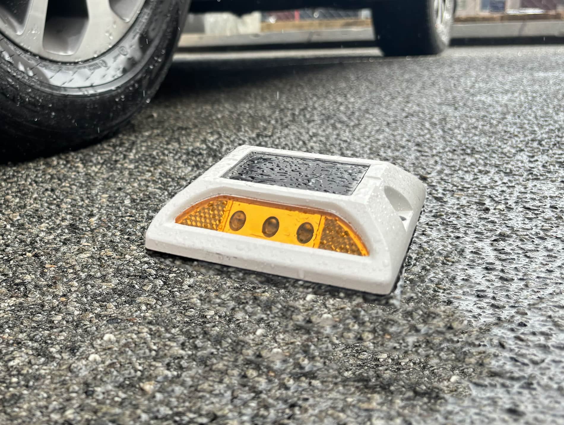 Solar Powered Road Markers - Moma Solar